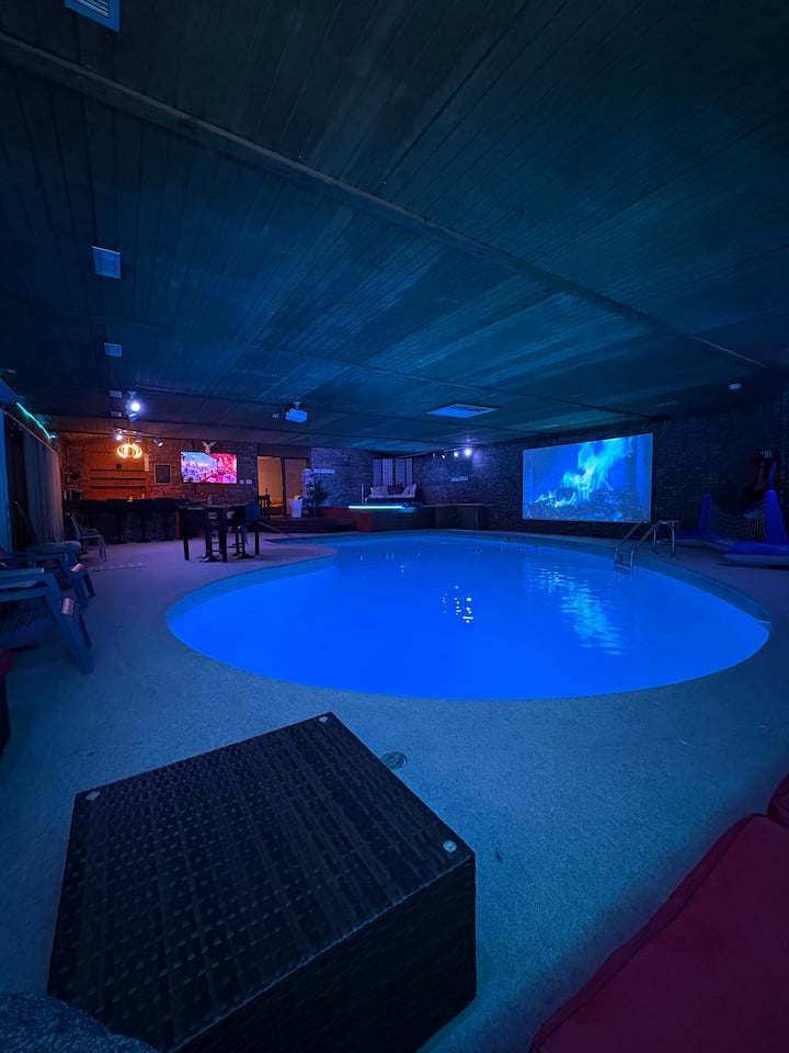 The Staycation - Livonia, MI