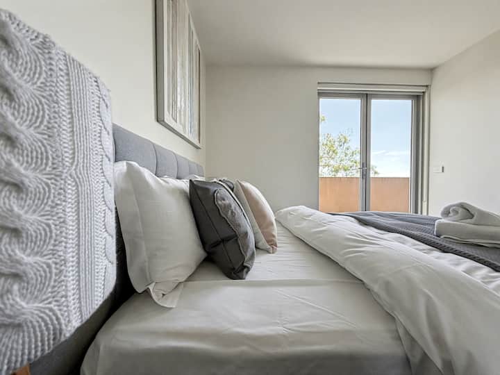 Prime 2br Stay Steps From Westfield Doncaster - Box Hill