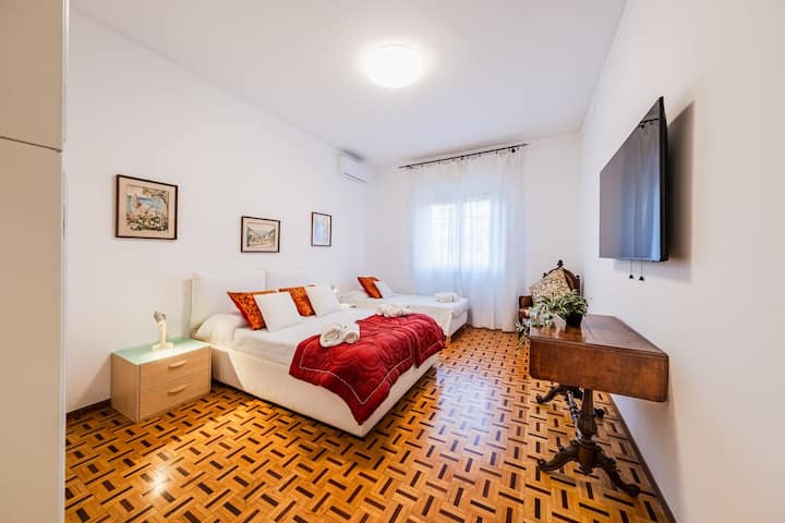 [Luminoso Con Terrazzi]2"a Piedi Dal Mare - Gênes