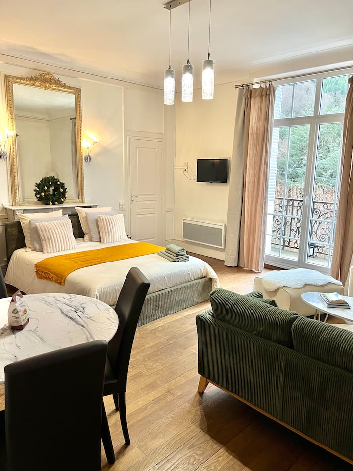 Appartement Cosy Avec Balcon • Cures & Vacances - Mont-Dore