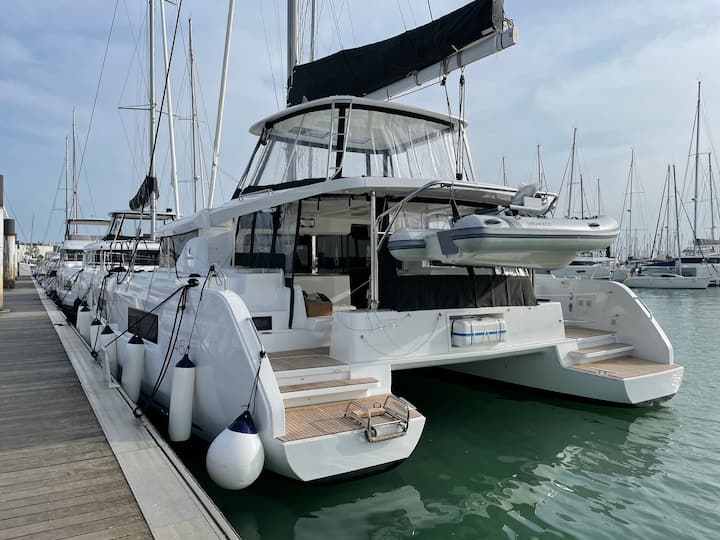 Magical Islands Of The Gulf Of Naples By Catamaran - Procida