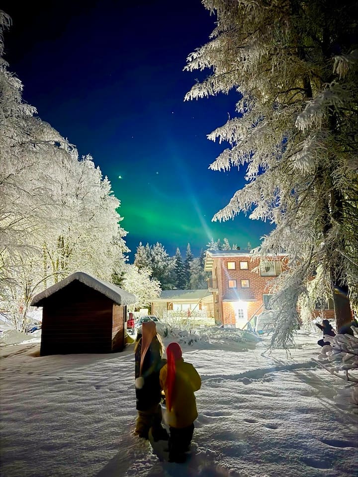 Upper Floor Retreat – Guesthouse Sahanperä - Rovaniemi