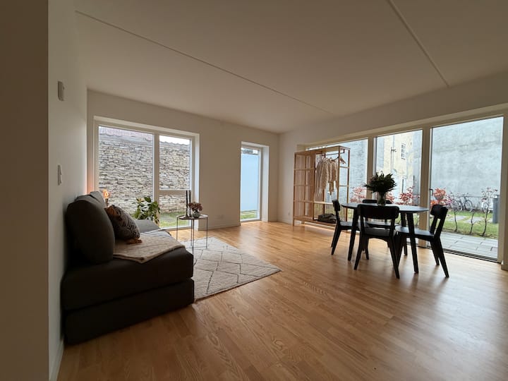 Nyindrettet Bolig I Rolig Oase I Odense Centrum - Odense