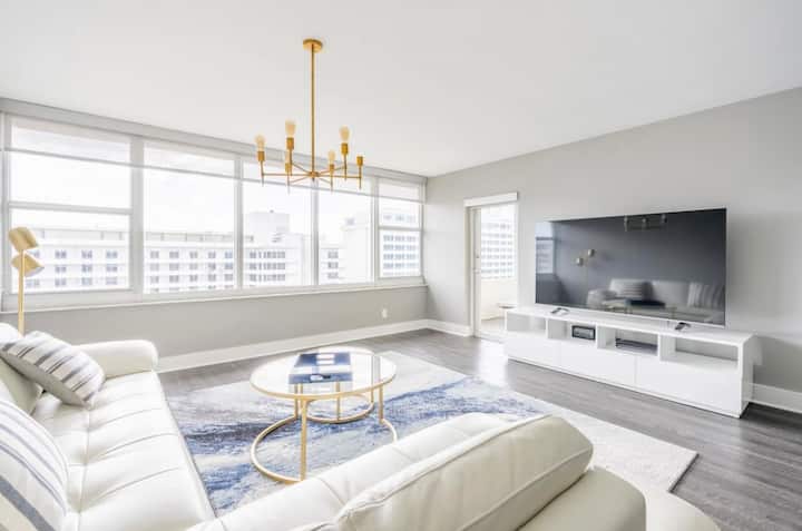 Luxury 1700sf Miami Beach Condo W/ Ocean View +Gym - Miami Beach