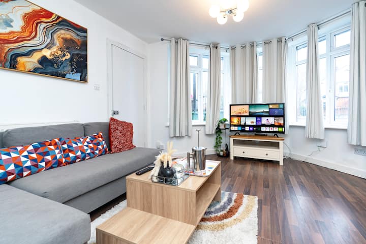 Urban Nest - Aéroport de Southampton (SOU)