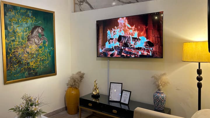 2 Br Condo - 3 Min Airport - Karachi