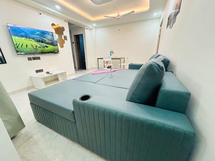 2bhkhiranandini & Lake View Powai-starhomes Powai. - Mumbai