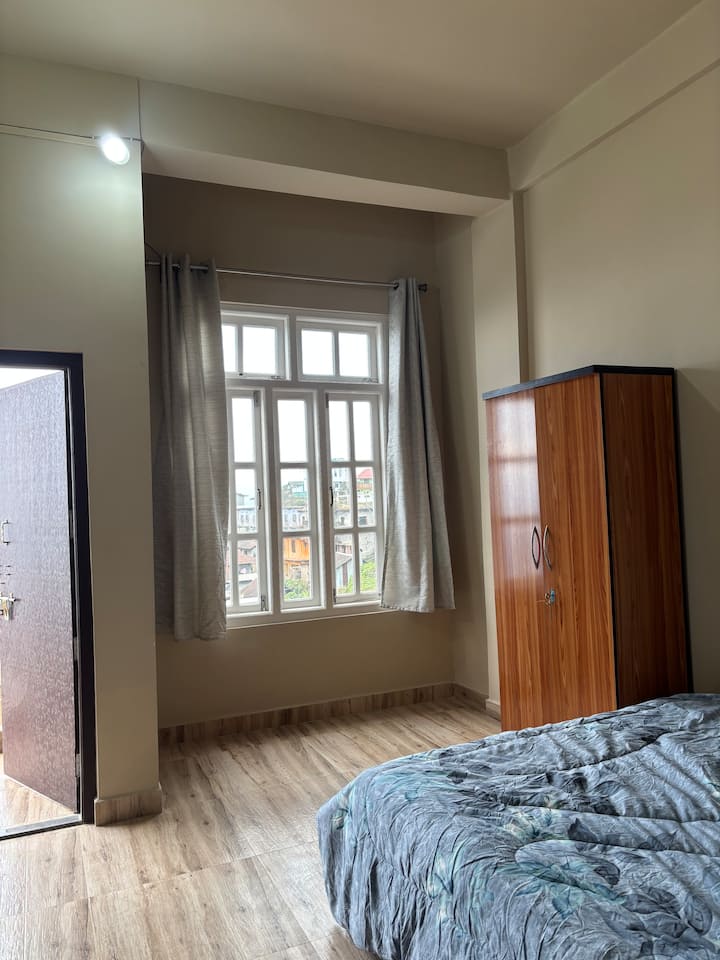 A Modern Conveniently Located Studio Apartment - Manipur