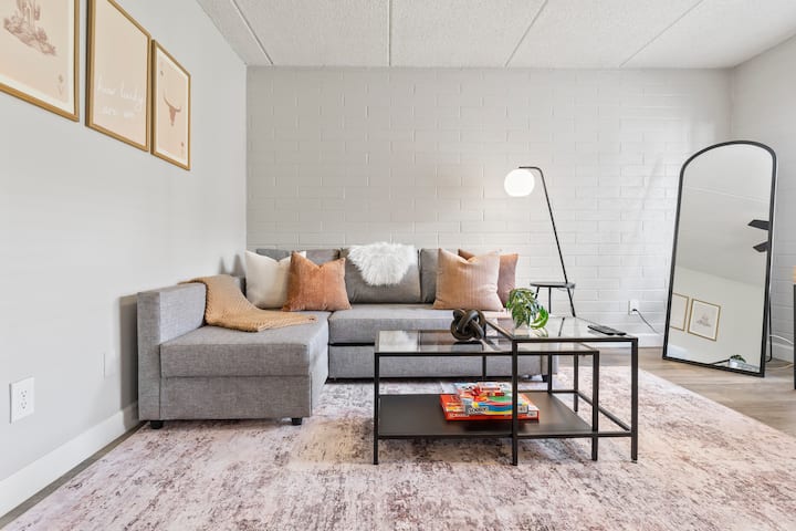 Mesa Retreat | Cozy Modern-desert 1br | Downtown - Mesa, AZ