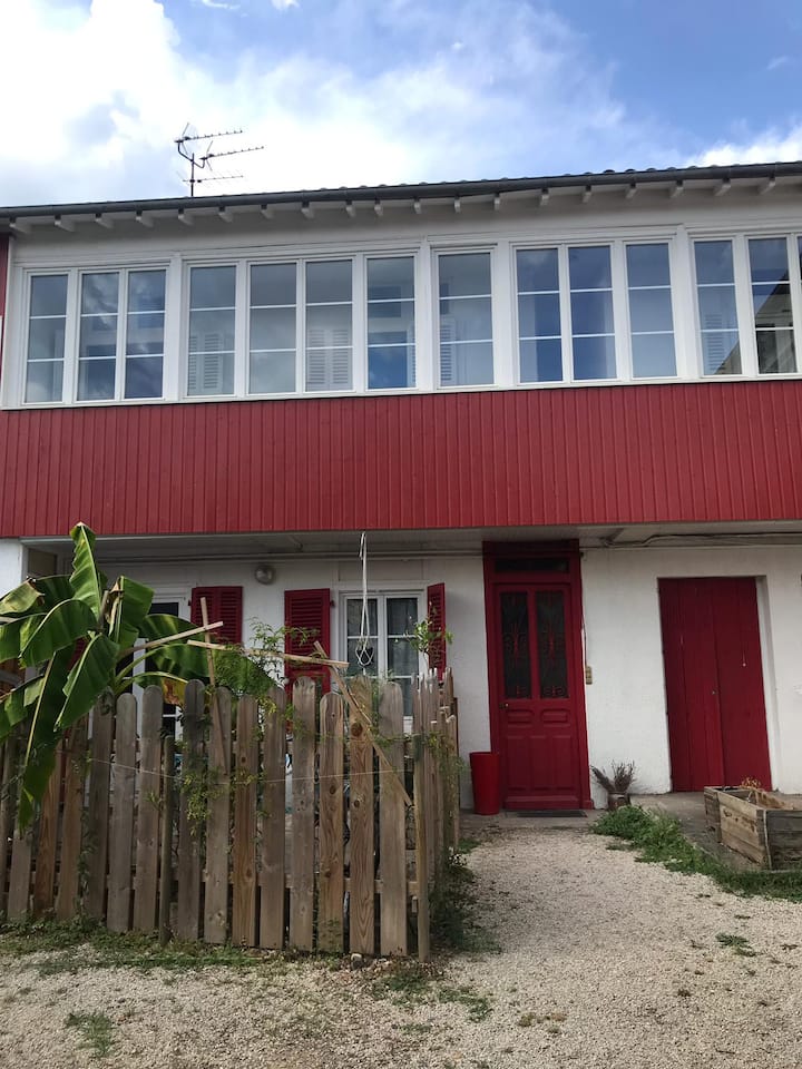 Immeuble Béarnais Typique – Calme & Proche Centre - Pau