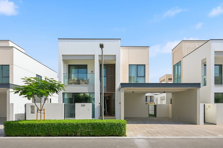 Luxe 4br Villa | Private Jacuzzi | Fully Furnished - Dubái