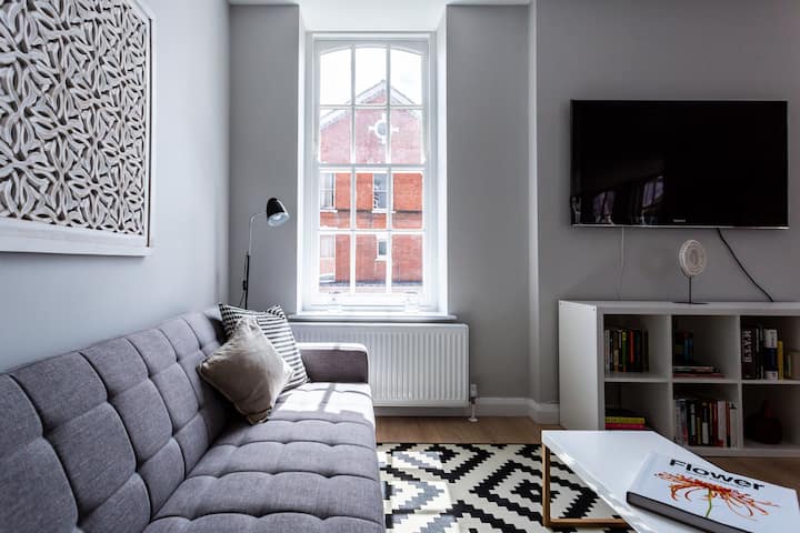 St Johns 2 Bed Apartments Southend - Southend-on-Sea