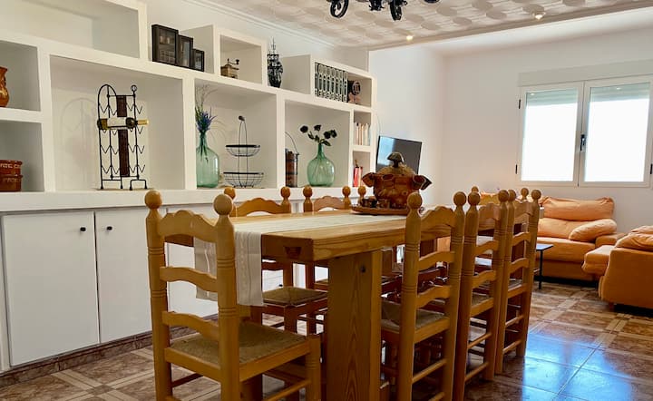 Casa De Pueblo Para Disfrutar De Amigos Y Familia - Salobre