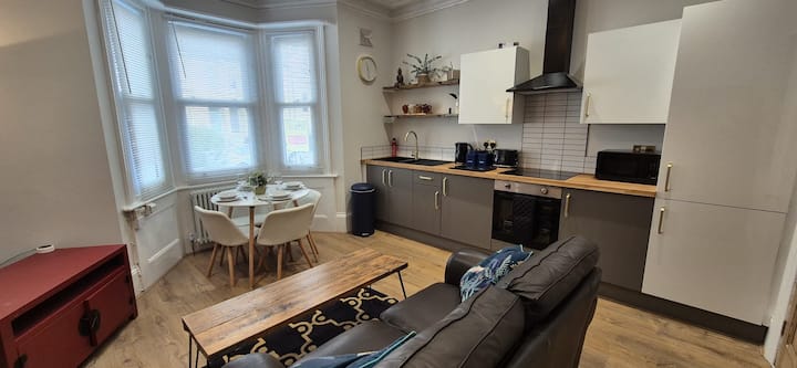 The Brighton Nook - Brighton Station