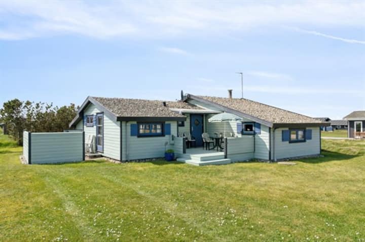 Hyggeligt Sommerhus I Træ, Med 400m Til Havet. - Klitmøller