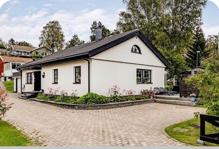 Cozy Villa Close To Stockholm City - Tyresö