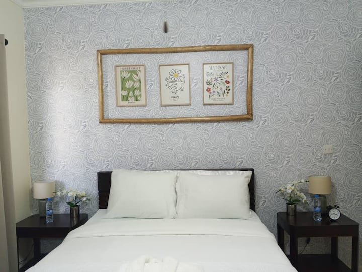 F1 - Power Backup, Heated Pool, Great Wi-fi, Gym - Zambia