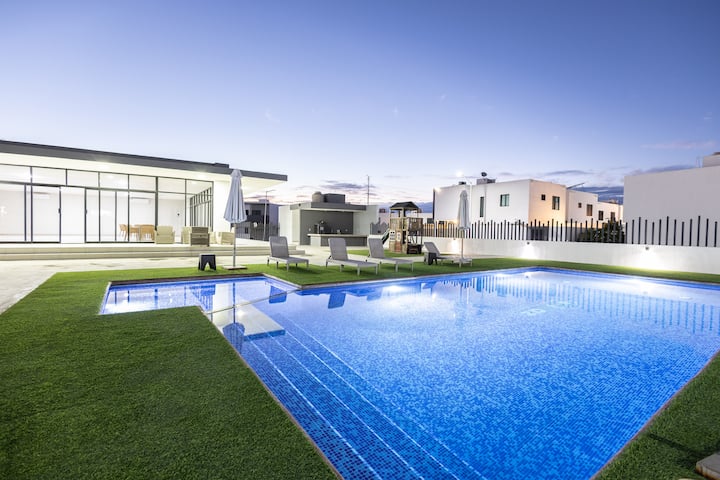 Bonita, Práctica Y Lista - La Paz