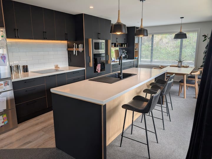 Relax In Northlake - Wanaka