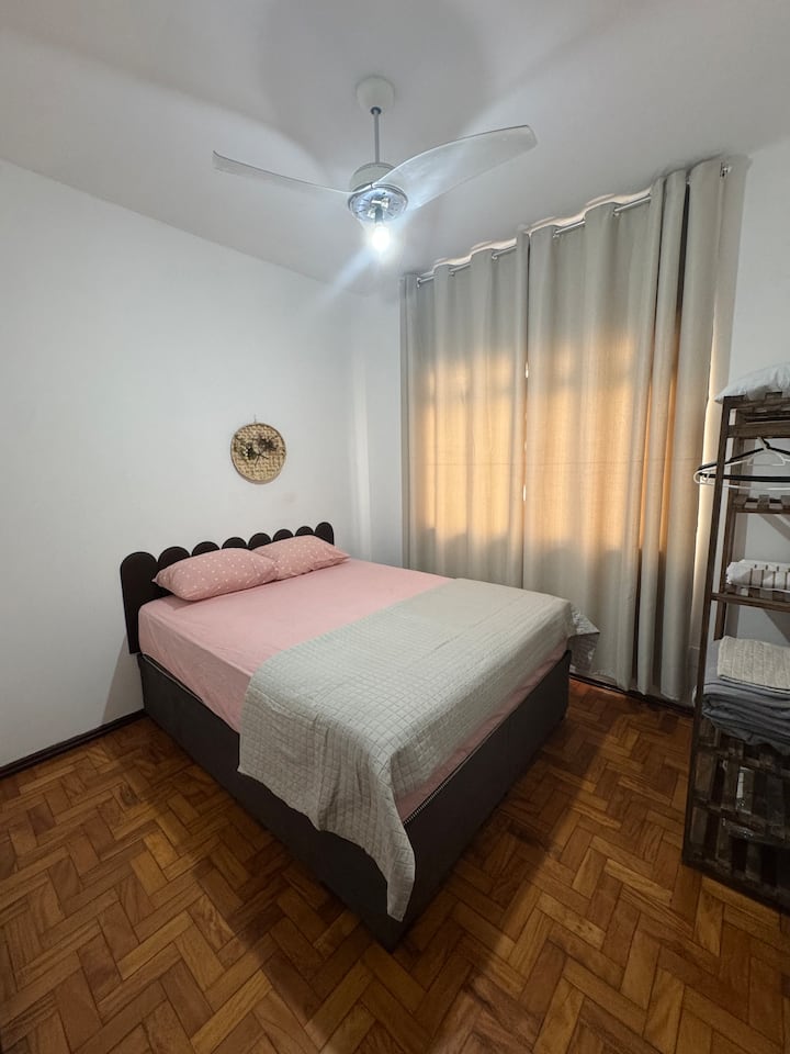 Apto Centro  De Jf/sem Garagem 3 Quartos De Casal - Juiz de Fora