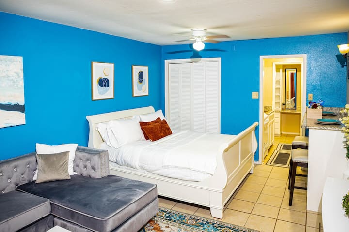 Welcome To The Tranquil Escape. - Carousel, Arlington