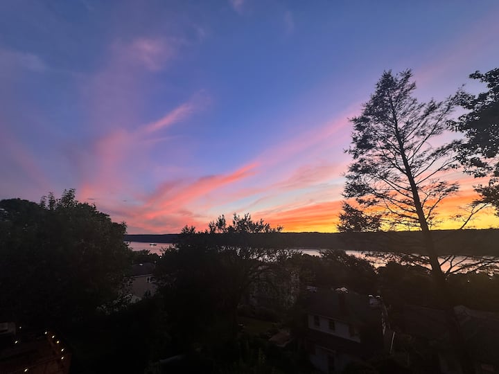 Charming Hudson View Apartment! - Yonkers, NY
