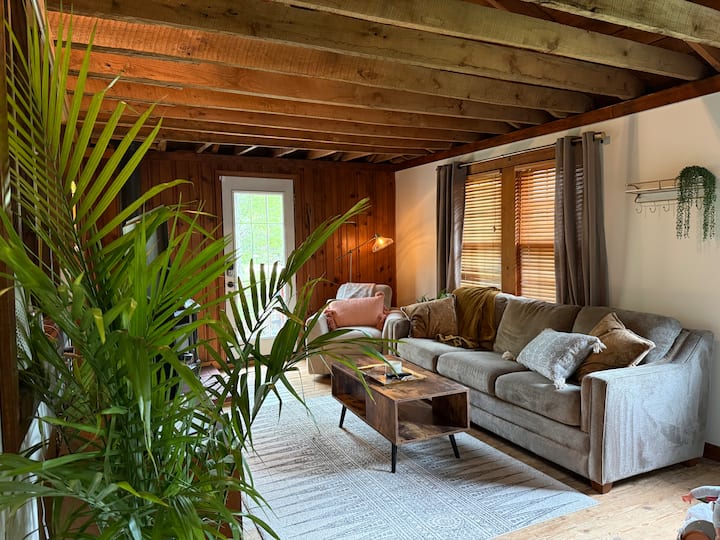 Cozy Lake Monroe Cottage In The Woods - Brown County, IN