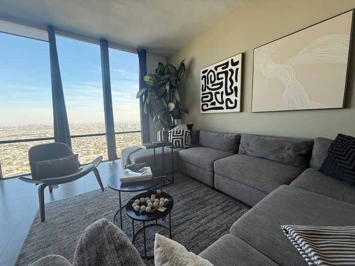 Amplio Departamento Con Las Mejores Vistas De Mty - Monterrey