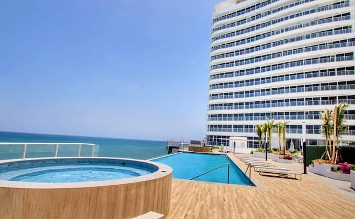 Lujoso Dpto. Con Vista Al Mar. Edificio Grand Bay. - Manta