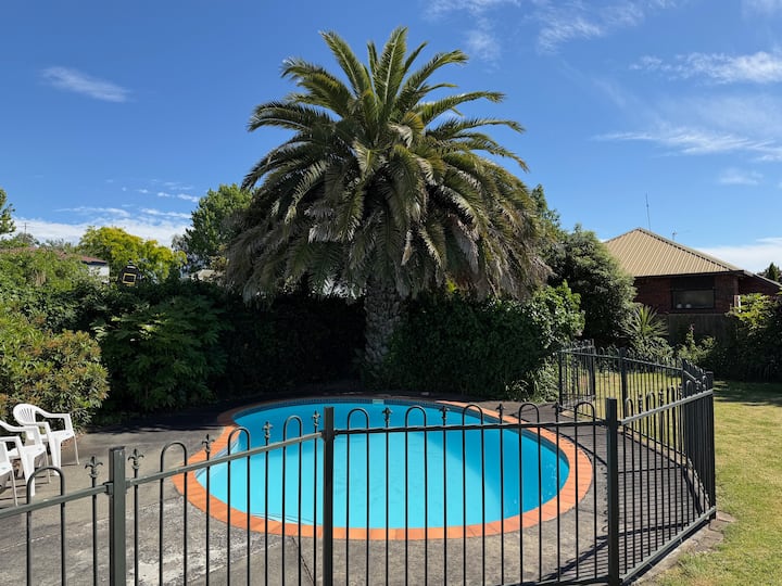 Fendalton/ilam Getaway – Convenience & Relaxation - Christchurch