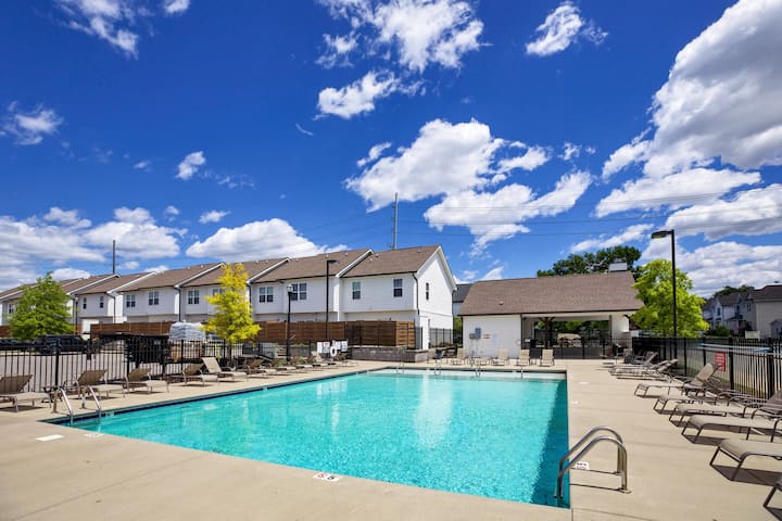 Lovely Townhome In The Nations, Downtown Nashville - Tennessee