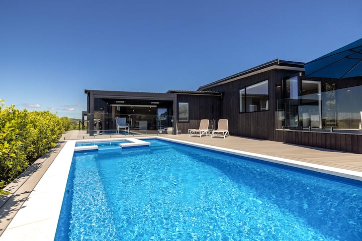 Blackwood On Seaview | Be My Guest Waiheke - Waiheke Island