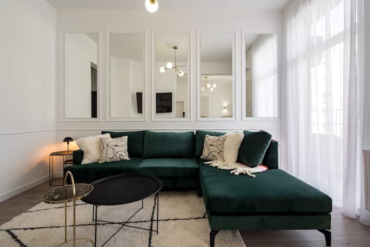 Upscale & Modern 2br Condos, Steps From Old Town - Bucharest