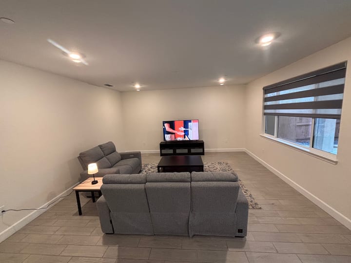 Comfortable 4-bedroom Roseville Haven For 8 Guests - ローズビル, CA