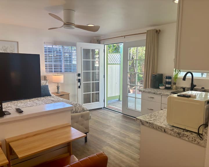 Charming Garden Studio Near Vista Village - San Marcos, CA
