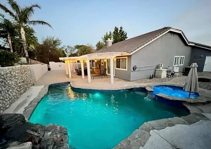 Verdemont Oasis • Private Pool, Hot Tub & Comfort - San Bernardino, CA