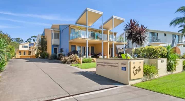 Six Sands On Corrigans Beach - Batemans Bay