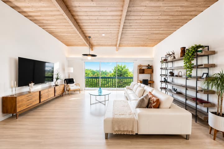 Spacious 3-bed Home 10 Min. Walk To Universal! - West Hollywood