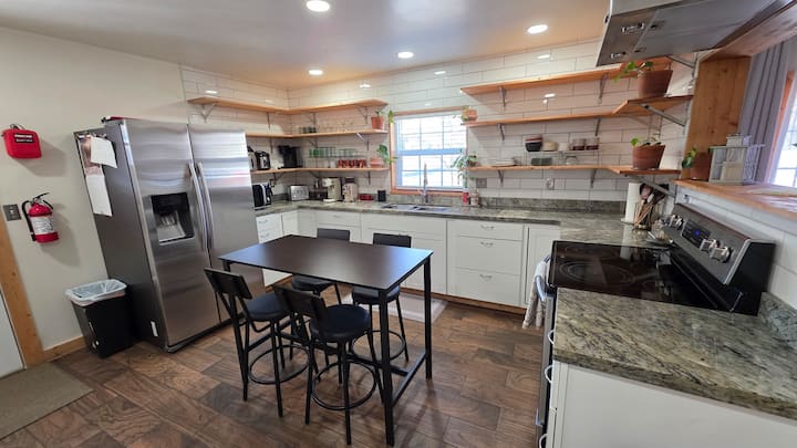 The Island House - Cashmere, WA