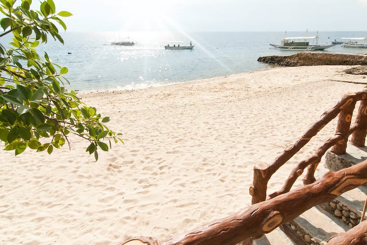 Moalboal Cebu Beach Front Inn - Slice Of Paradise! - Moalboal