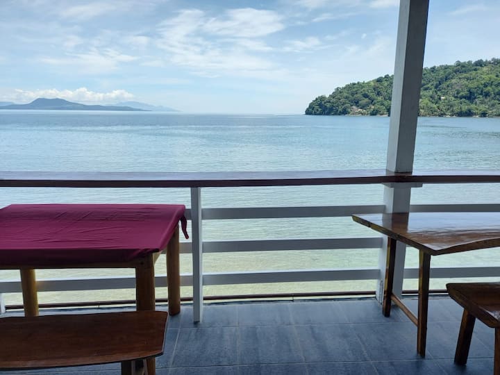 Beachfront Studio Apartment - Puerto Galera