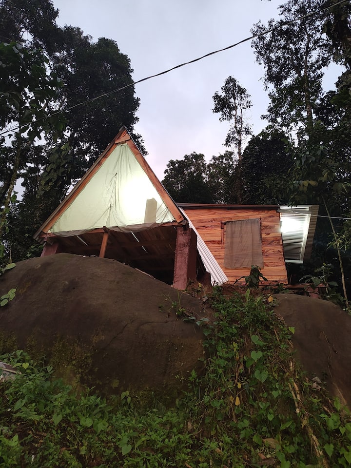Nido A-frame Sobre Roca Gigante Y Acceso Al Río. - Tapachula