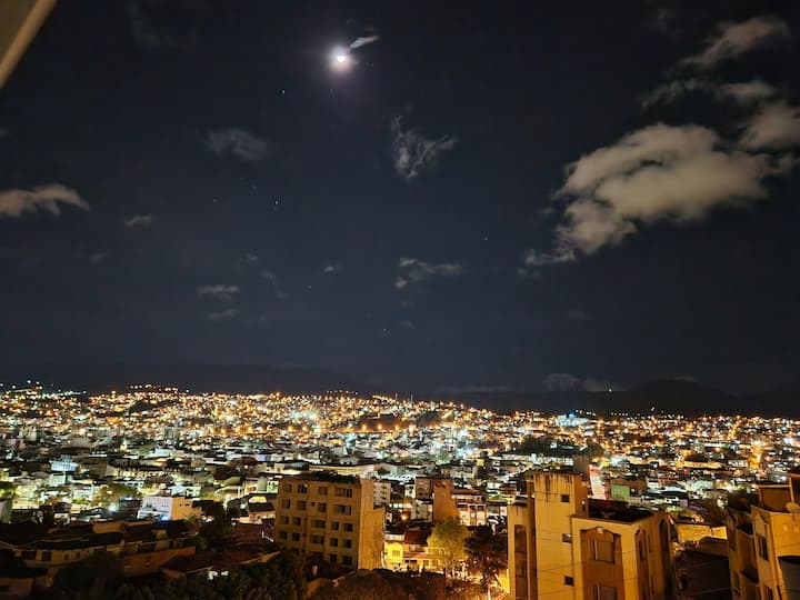 2 Dptos Central. A 2 Cuadras Utpl Y 5 Min. Solca - Loja