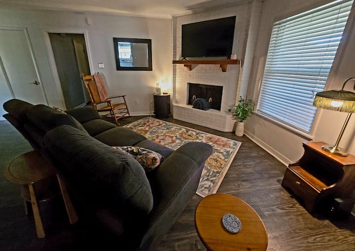 The Funny Farm - 롱뷰