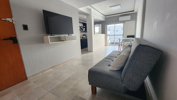 Hermoso Departamento Reacondicionado A Estrenar. - La Plata