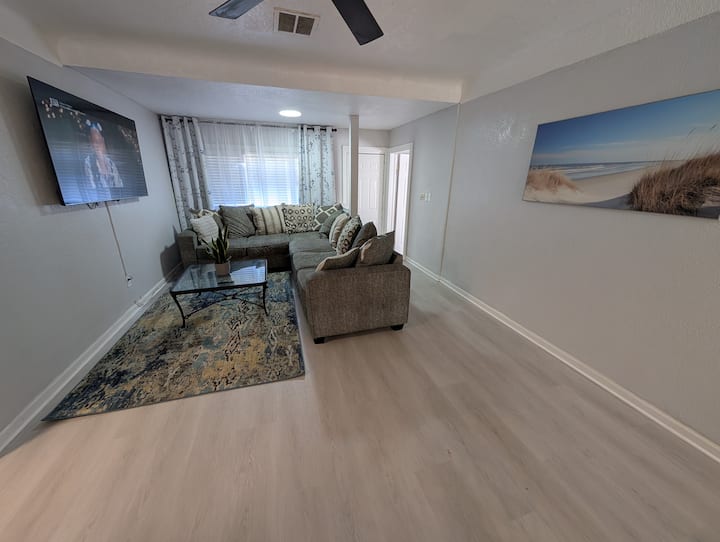 Renovated 2 Bed 1 Bath Oasis Close To Hudson Beach - Hudson, FL