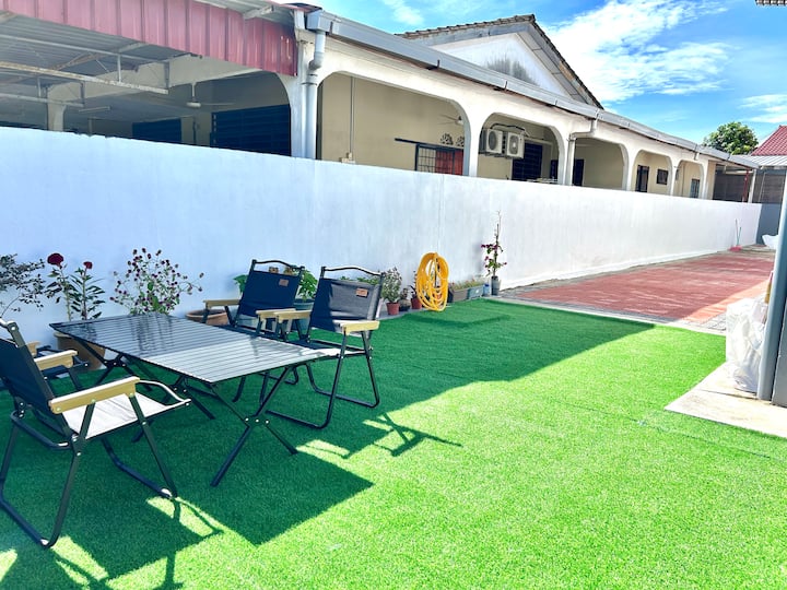 1028 Homestay - Sungai Petani