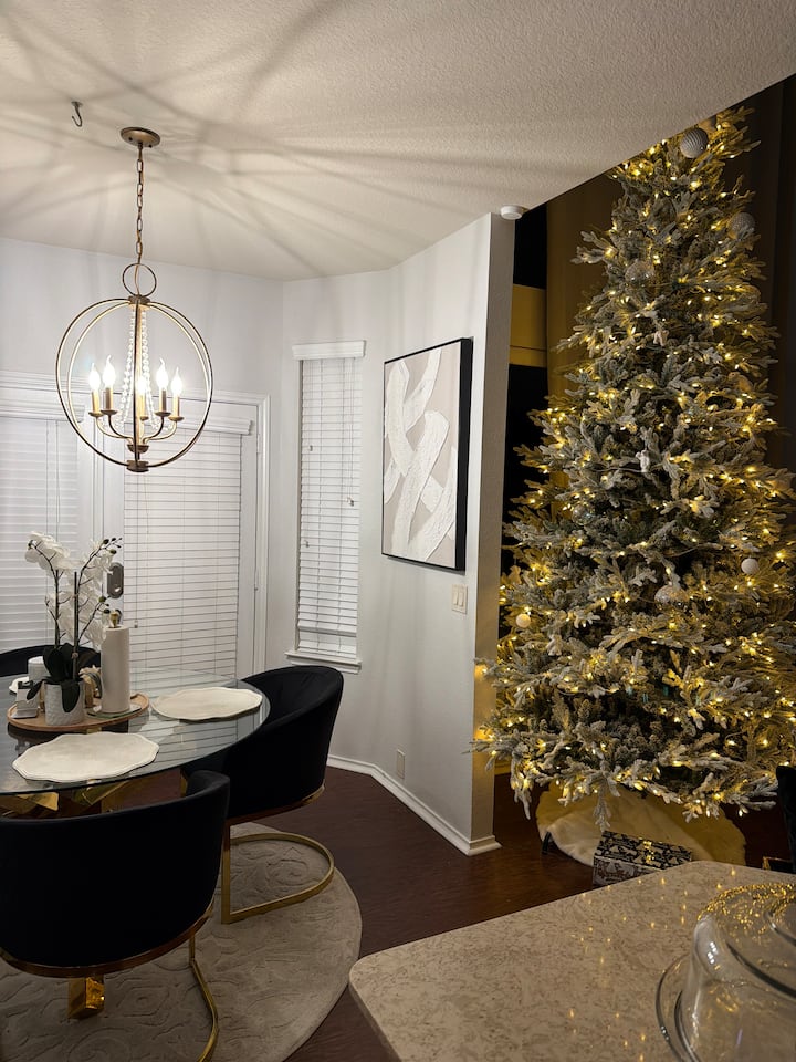 4 Bedroom 2.5 Bathroom Clean Cozy And Comfortable - Missouri City, TX