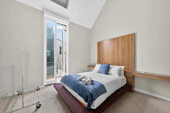 Alexi’s On Bourke - Urban Escape -Loft Apartment 2 - Sydney central station