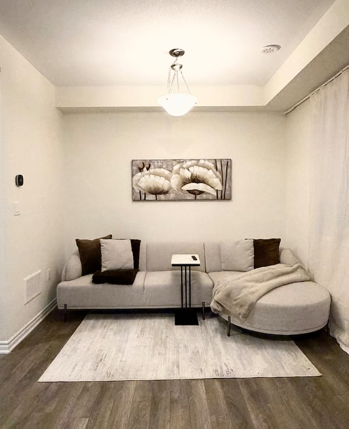 Modern 4 Bedroom Townhouse Stay In Pickering - Pickering